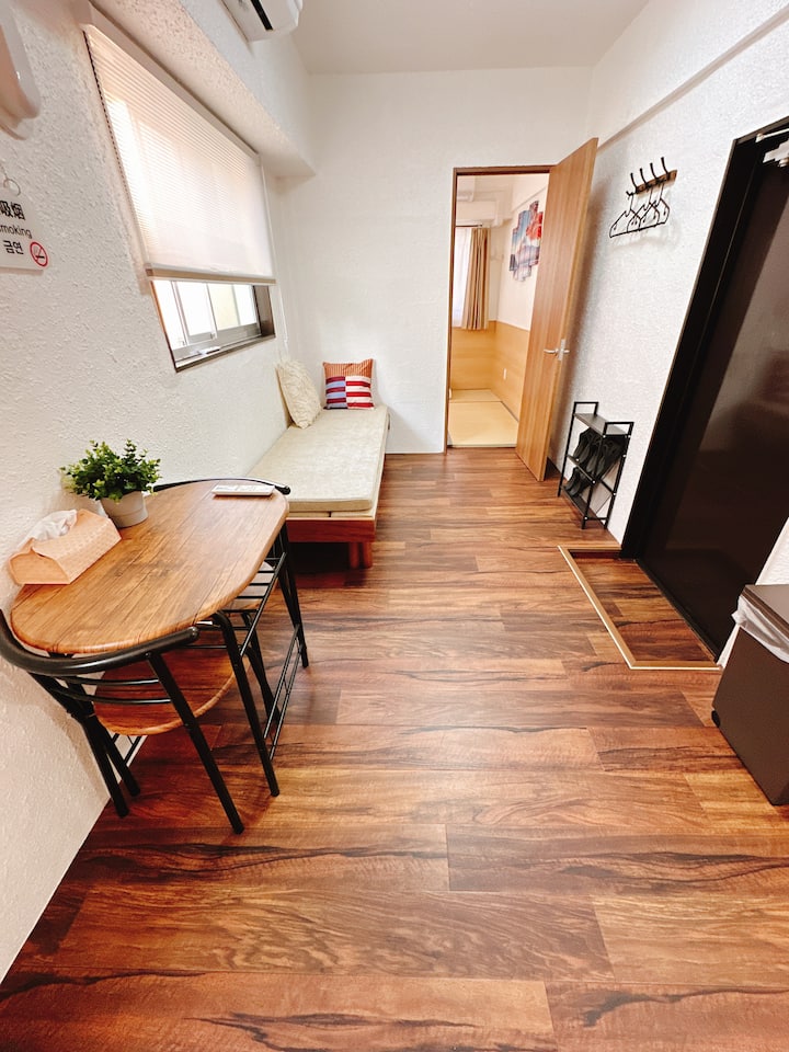 05-4【勝hotel】地铁1分钟/一室一厅/免费寄存行李/机场直达/wi-fi - Osaka, Japan