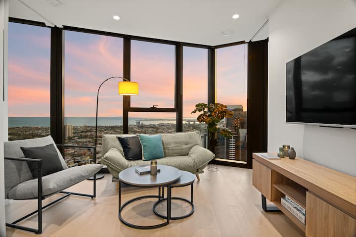 Modern City Escape 2br Harbour Views W/ Pool & Gym - St Kilda