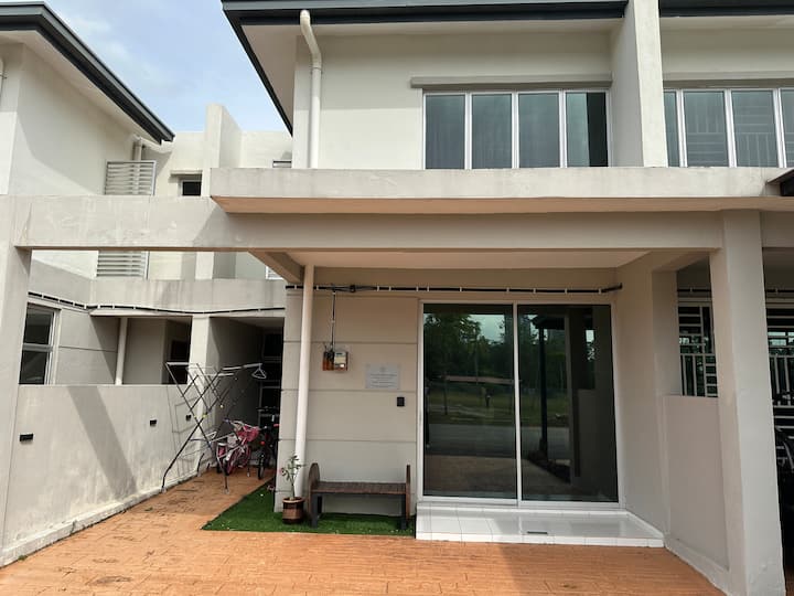 Little Home By Arissa - Alor Gajah