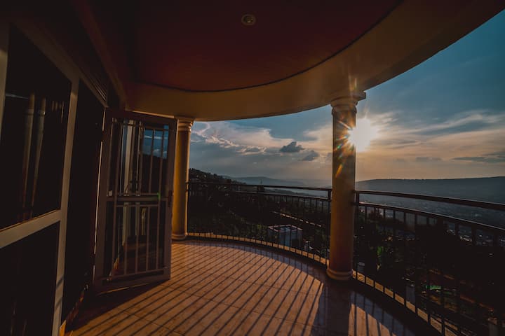 Kigali Skyline • 5br Hilltop Luxury Villa - Kigali