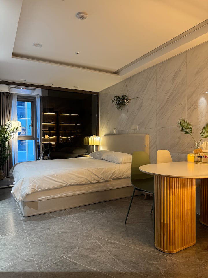 [강남#2] 남부터미널역, 공항버스, 안마의자, 웰컴푸드, 짐보관 - Seoul