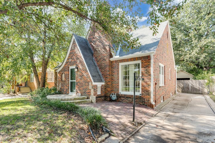 The Brick House On Broadview - Wichita