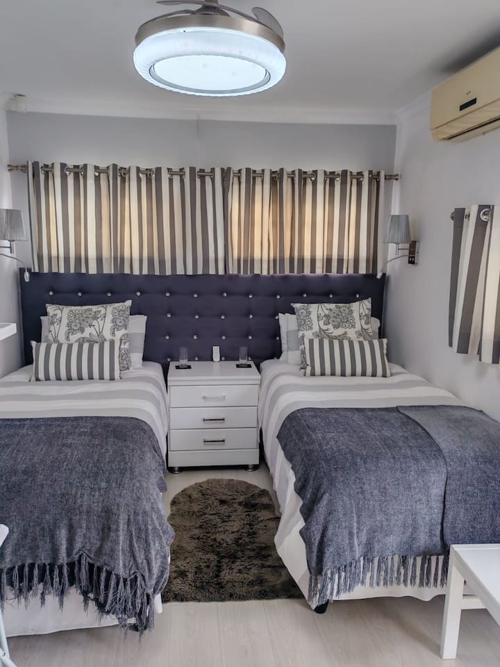 Marula Guest House Unit 1 - KwaMashu