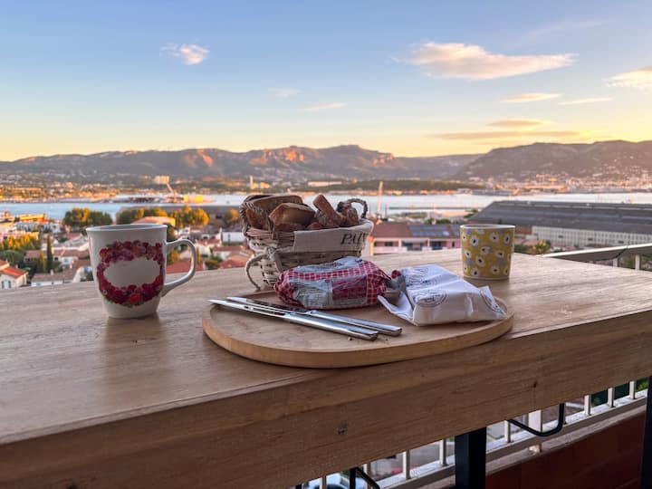 Havre De Paix Moderne Avec Une Vue Splendide - La Seyne-sur-Mer