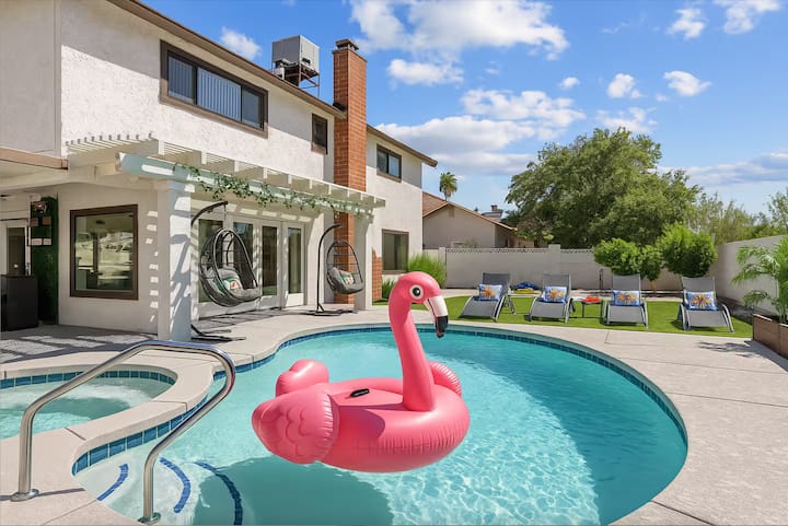 Luxury Vegas Home W Theater Heated Pool Spa & Bbq - Las Vegas, NV
