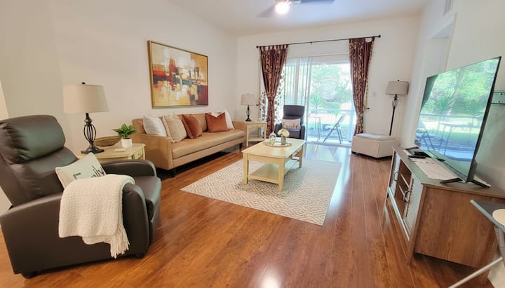 New-in-city Comfort: Condo Getaway - Gainesville, FL