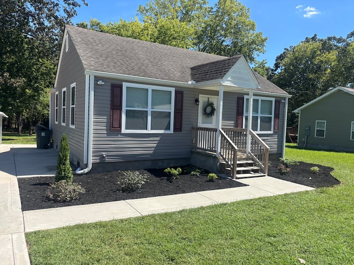 Relax & Refresh At The “Little House” - 查塔努加