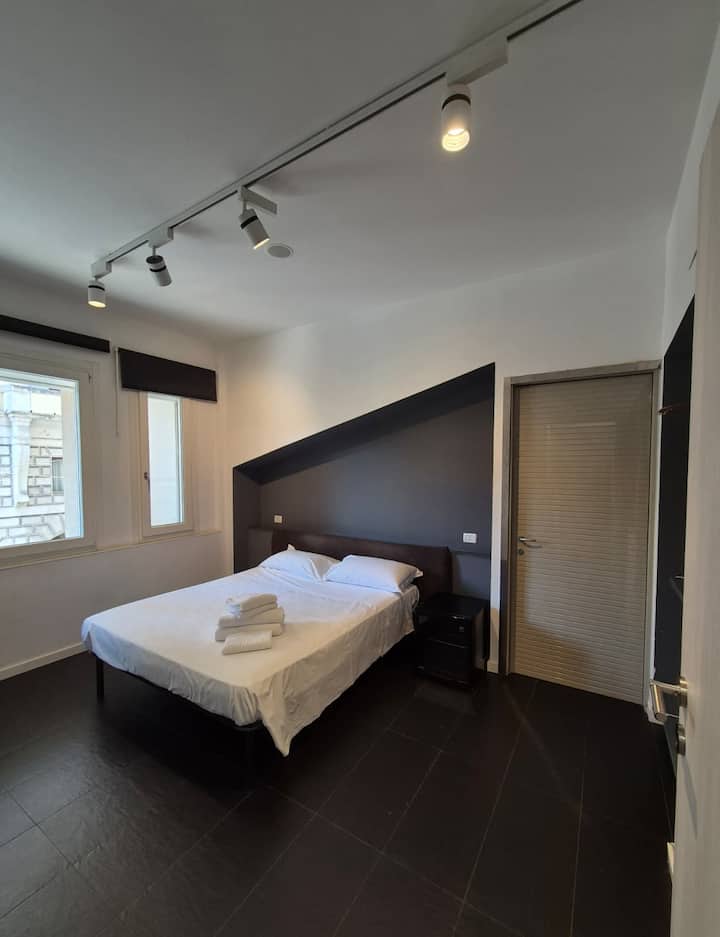 Camera Queen Standard Savoia Rooms - Padua