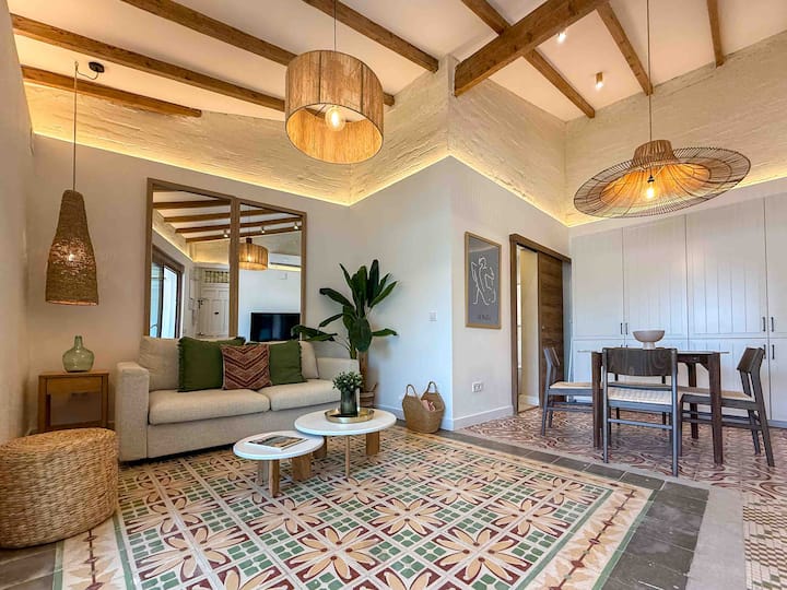 Awesome Century-old Penthouse, Between Two Castles - Alicante