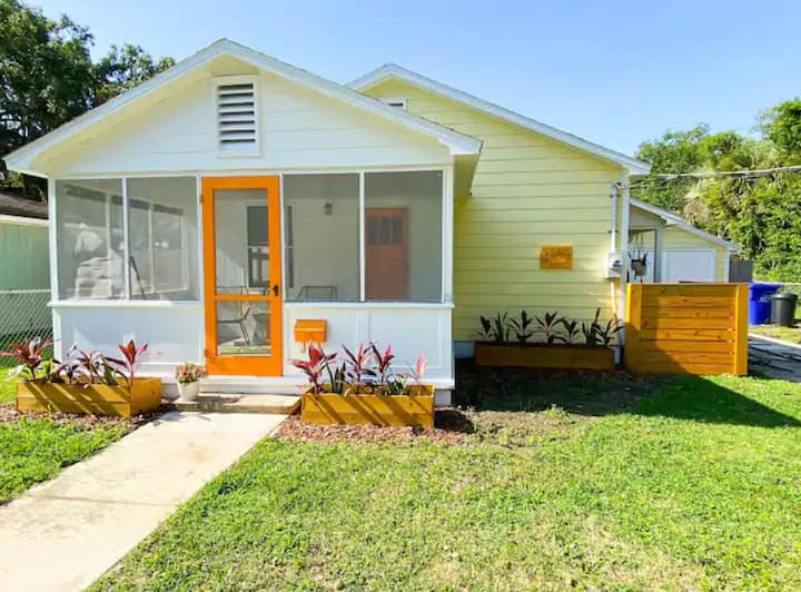 Close To Downtown Stylish 2br Home - Floride