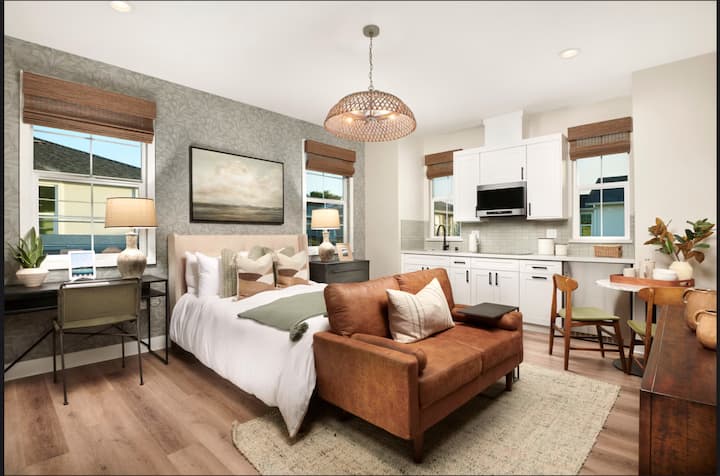 Exquisite Modern Newly Built Studio - Santa Rosa, CA