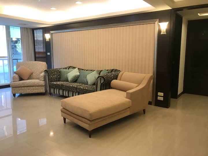 首次釋出的新源!台大溫州家:是一個位在寧靜幽雅巷弄裡,交通便捷,生活機能佳,讓人可以放鬆休息的家 - Taipéi