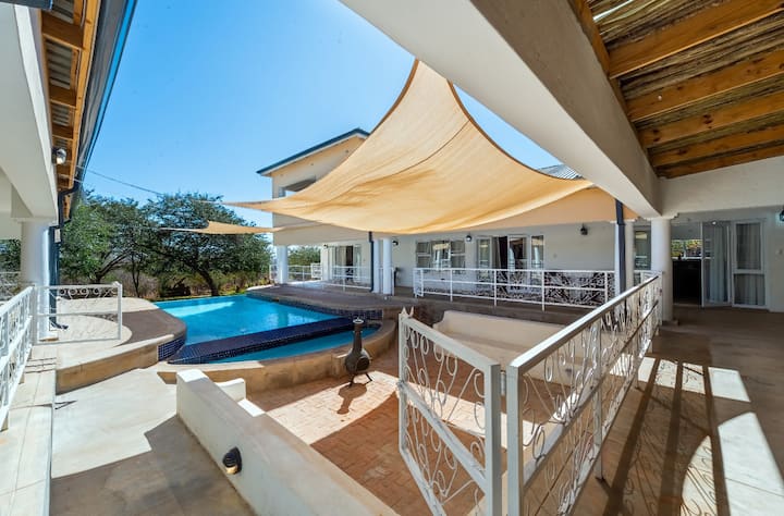 Kumusha-a Tranquil Escape For Families And Friends - Victoria Falls