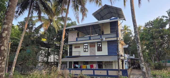 Guruvayur Cozy 1st Floor Haus 3km From Main Temple - Guruvayur