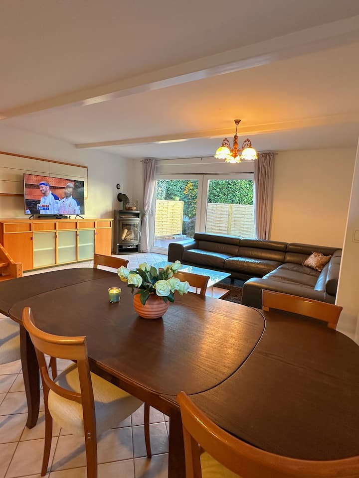 Apartment For 6-8 Guests In Hamburg Billstedt - Hamburg