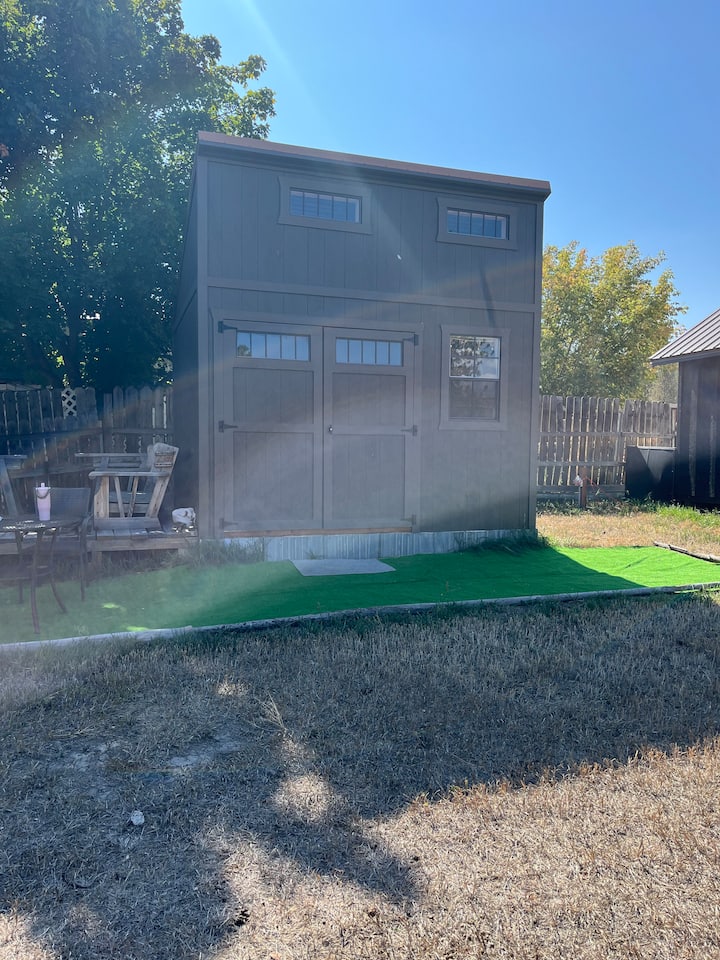 Free Soak*abby's Accommodations Cabin Glamping - Hot Springs, MT