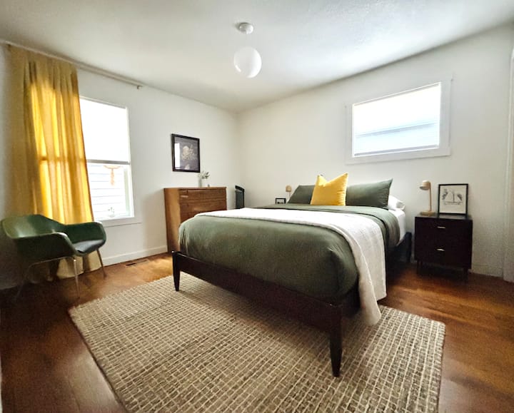 Spacious 2bed 2bath In The Heart Of Hawthorne - Portland, OR