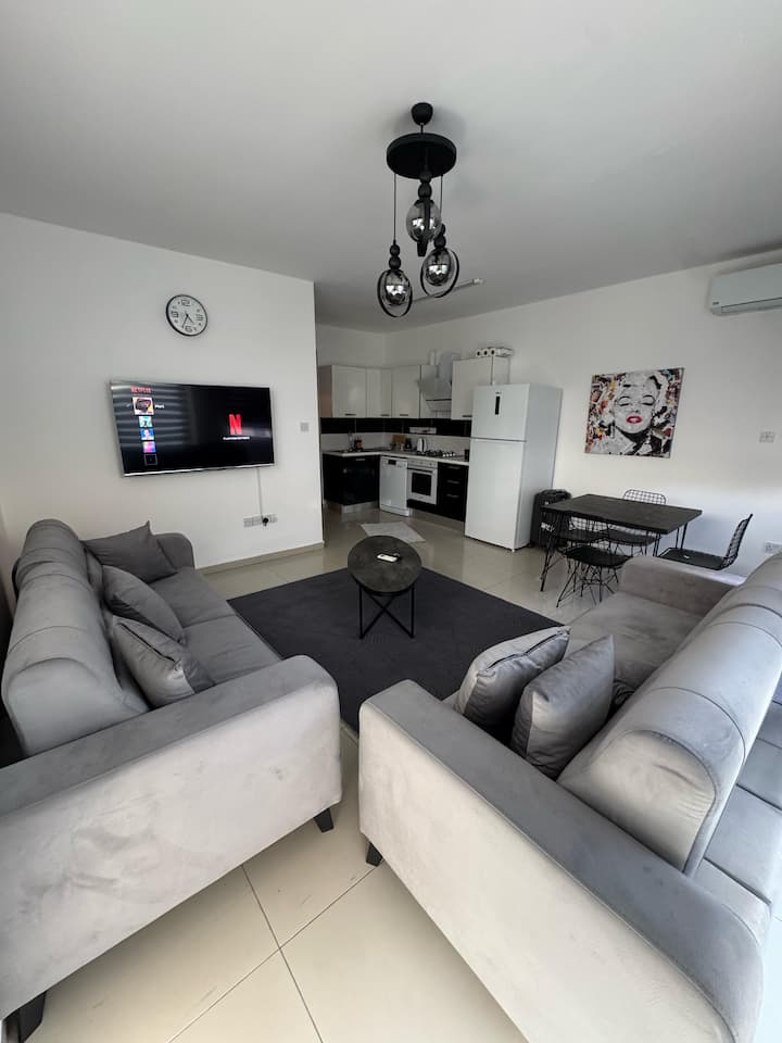 Mükemmel Konumda Yeni Limanda Merkeze 10 Dakika - Girne