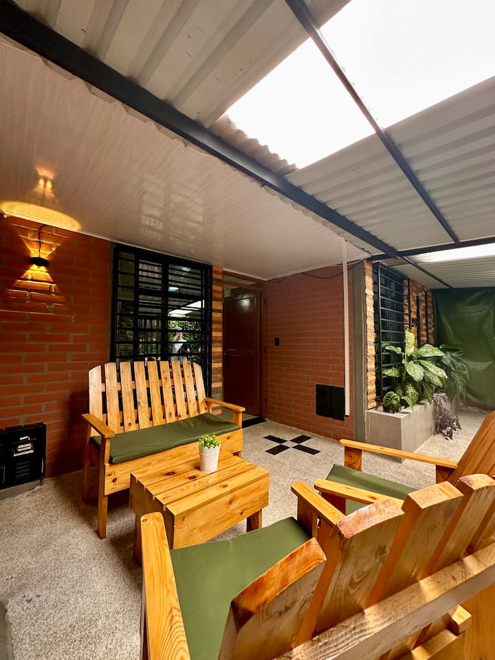 Casa Linda En El Quindío | Parque Del Café - Montenegro