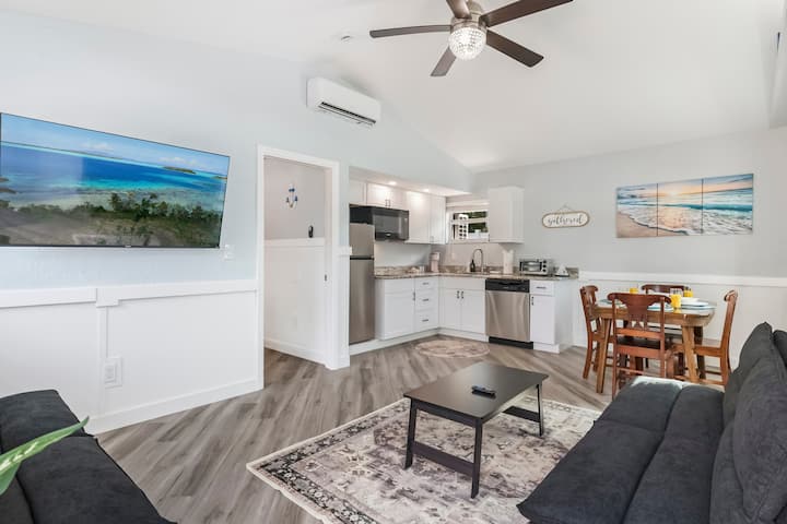 Sunset Sanctuary | Heated Waterfront Pool + Dock - Treasure Island, FL