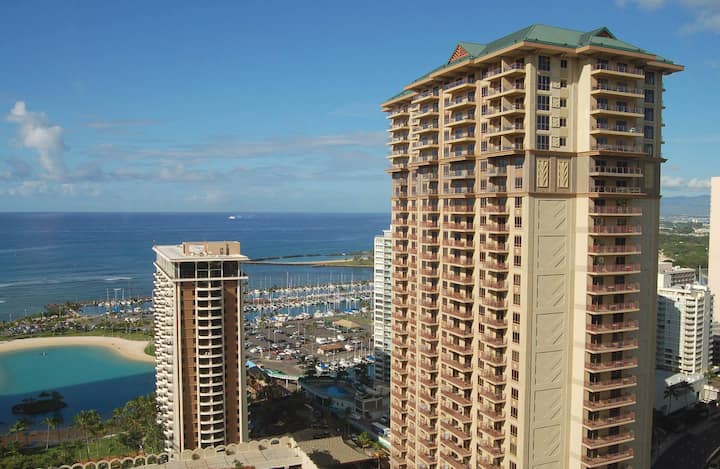 Luxury 2br Waikiki Villa - Honolulu, HI