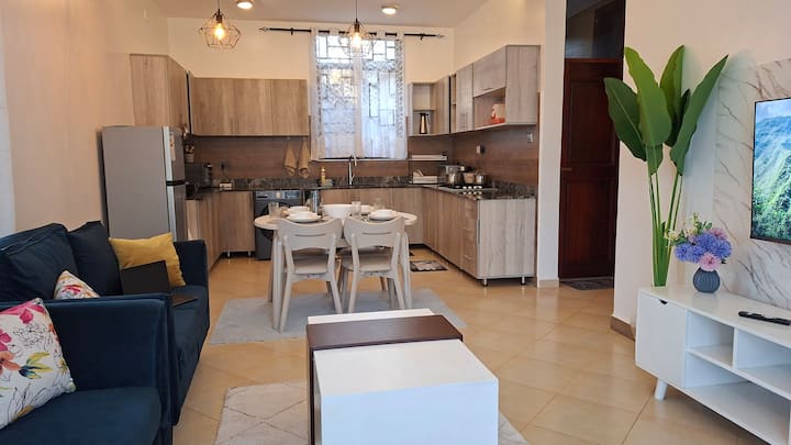 Ruby Home In Entebbe, 15 Mins To The Airport - Uganda