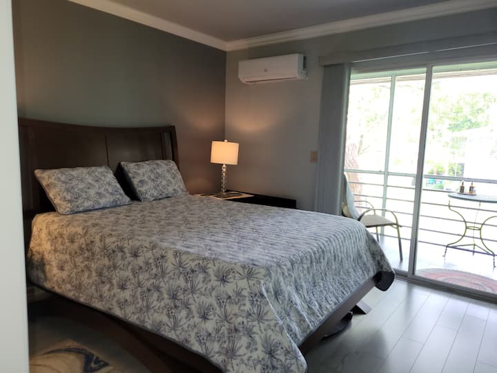 Cute And Cozy 5 Miles From The Beach - Coconut Creek, FL