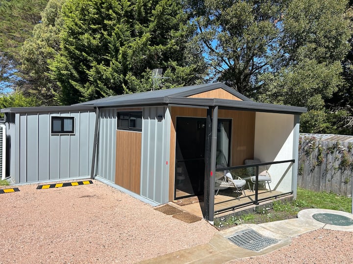 Unit 4 Is A Disabled Friendly Unit 900 Wide Doors - Mount Baw Baw