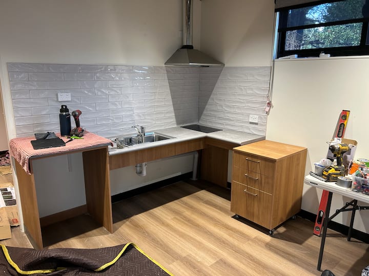 Unit 4 Is A Disabled Friendly Unit 900 Wide Doors - Currawong Rd