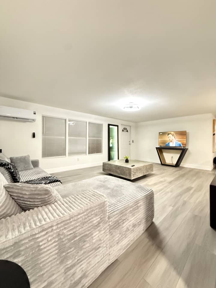 Zen Cabin Ranch East Orlando - Christmas, FL