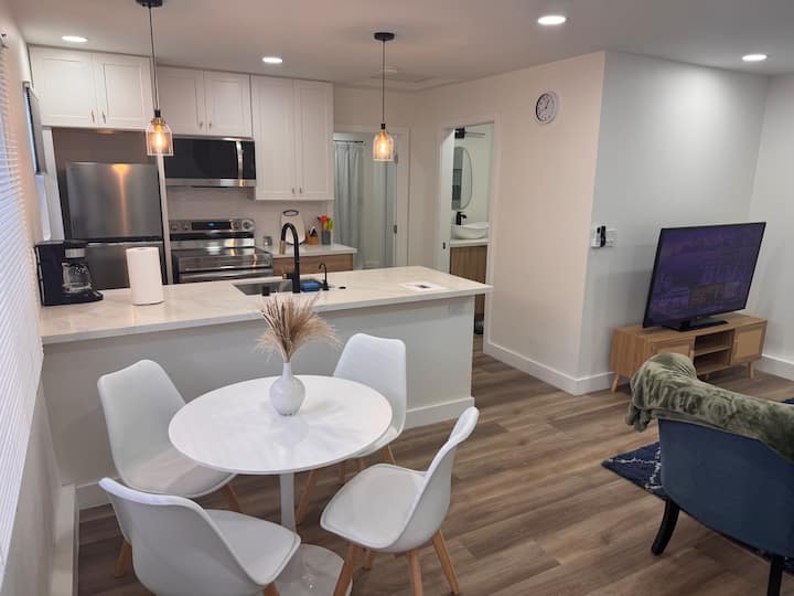 Luxury 1br/1ba Furnished Stay Near Redondo Beach - トーランス, CA