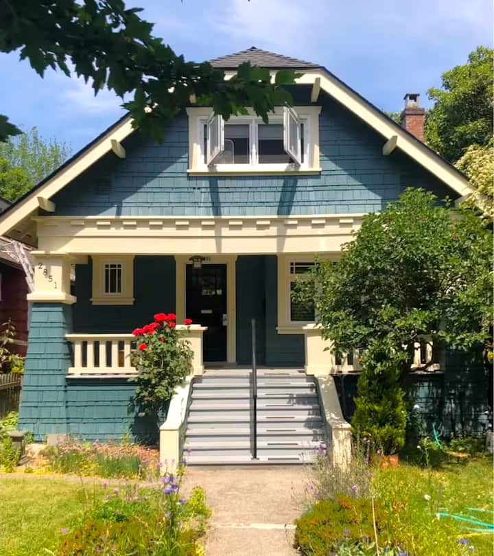 Charming Top-floor Stay In Kitsilano - Vancouver