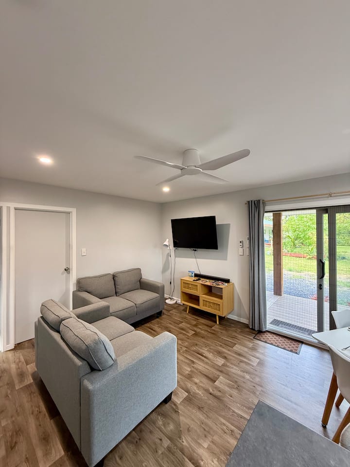 Modern Build Airconditioned Home - Cook Islands