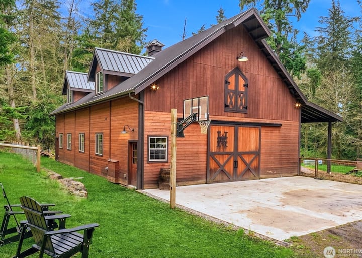 Ben's Barn - Vashon, WA