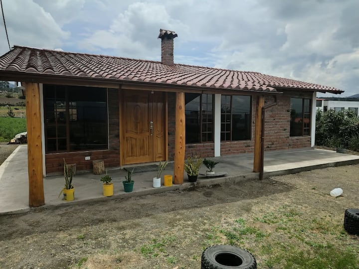 Casa De Campo Acogedora En Alóag, El Cortijo - Cotopaxi