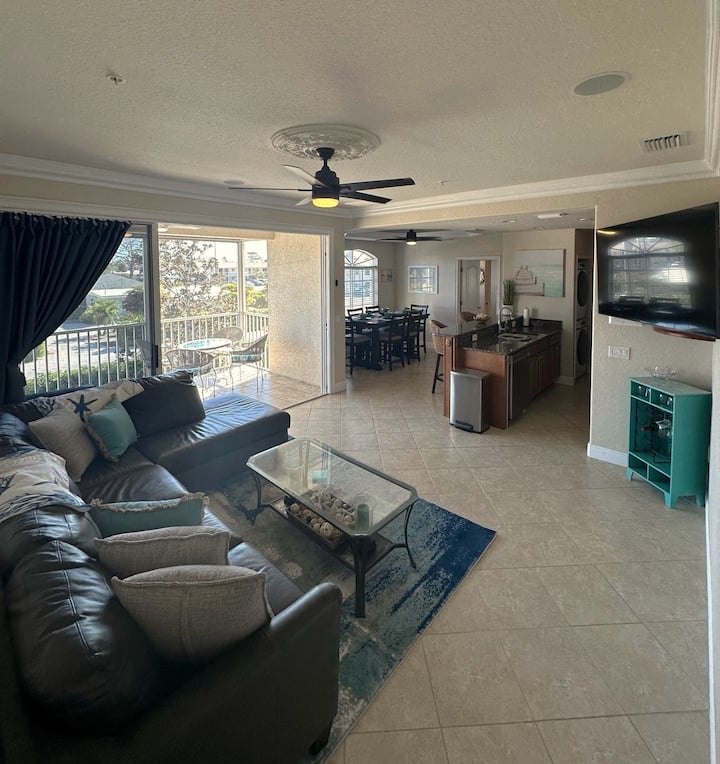 Venice Island Fl 2 Bed 2 Bath End Unit Near Beach - Venice, FL