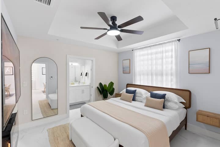 Cozy & Luxe Cape Coral Retreat With King Bed - Sanibel Island, FL