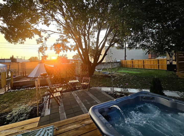 ¤Bohemia Top King Suite, Hot Tub, Pool, Games @Mlc - Royal Oak, MI