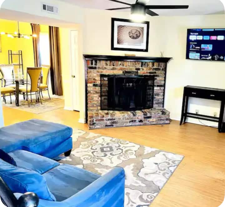 Mercer University, Big House Museum, Pets Welcome - Macon, GA