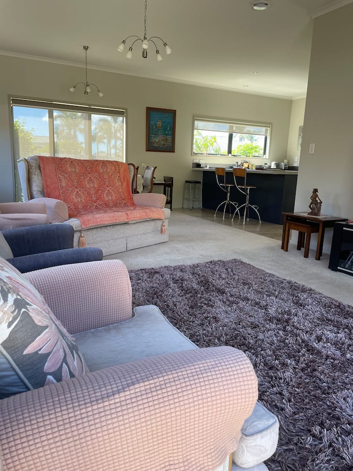 Sunny, Fully Self-contained Wing, Private Entrance - Mount Maunganui