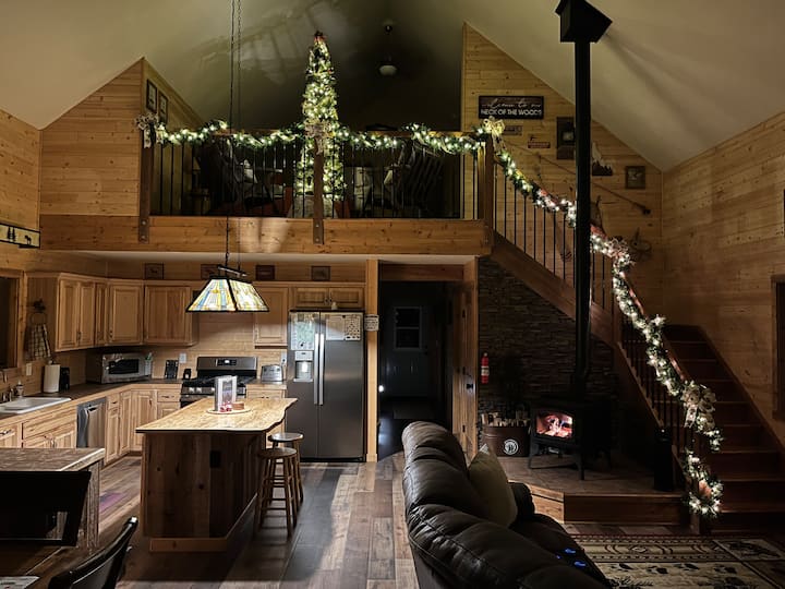 Reels & Rides Retreat L Ample Parking+hot Tub+wifi - Island Park, ID