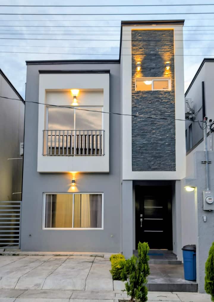 Moderna Y Acogedora Townhouse "Azul Maya" - Honduras