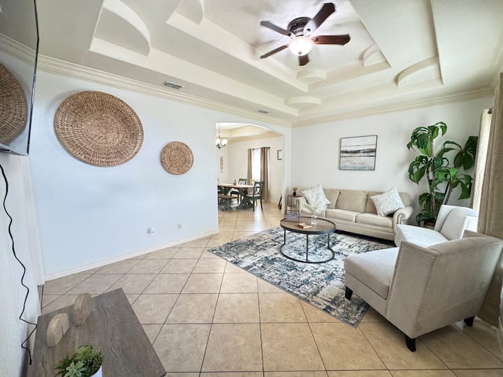 Well-located 3 Bedroom 2 Baths Near Super Markets - Brownsville, TX