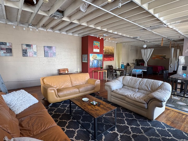 San Diego Open Airy Loft Center Downtown - San Diego