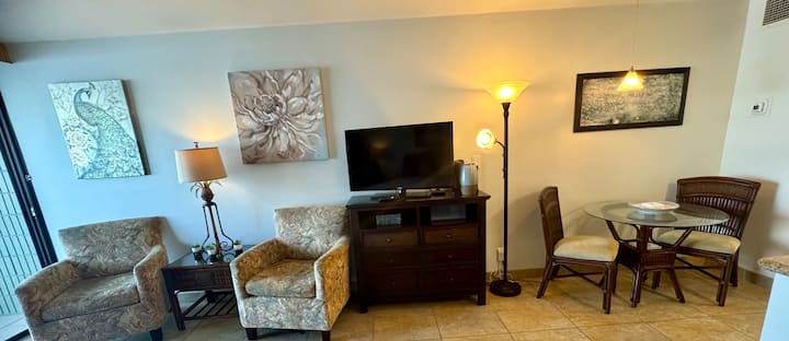 Lahaina Shores Beachfront Ocean Views Oasis - Maui
