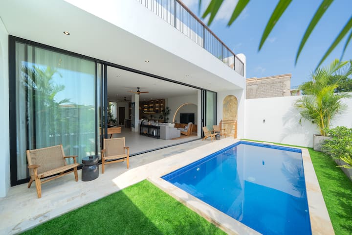 Modern Villa With Pool, Rooftop Patio, Pool Table - Uluwatu