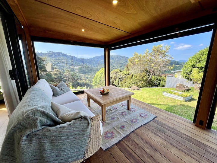 Sunny Tiny Home With Ocean & Forest Views - Whitianga