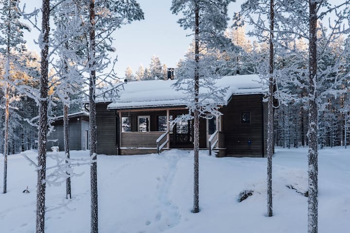 Villa Arvoranta Inarin Järven Rannalla + Sauna - Inari