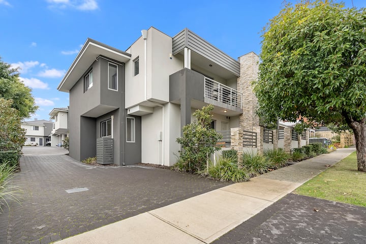 North Perth Modern Apartment - Perth