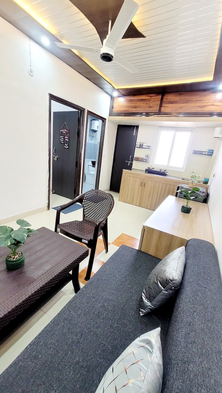 Happy Home (Couple Friendly) 1 Bhk Entire Flat. - Lucknow